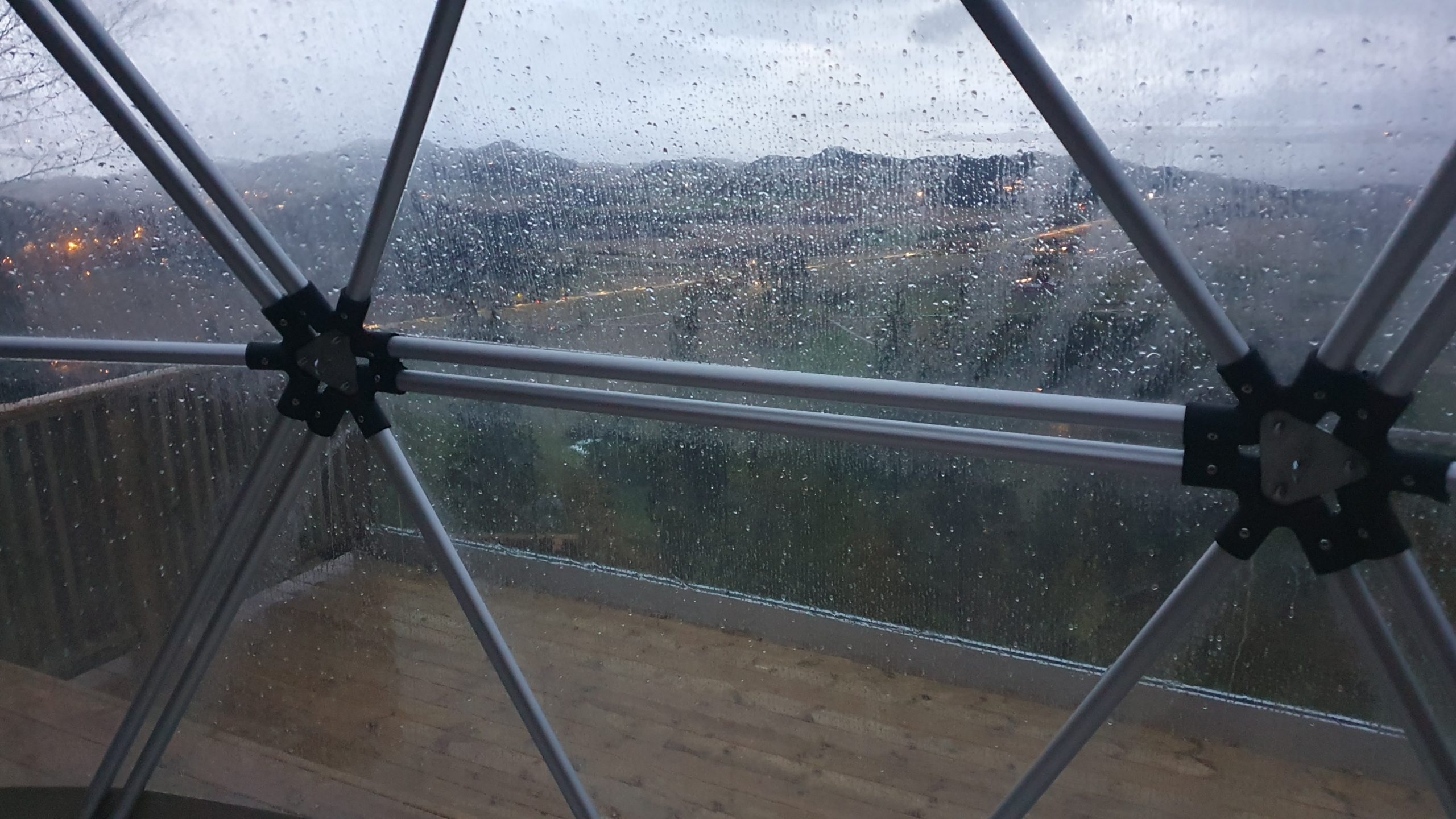 Rain, rain and more rain – Forbord Dome